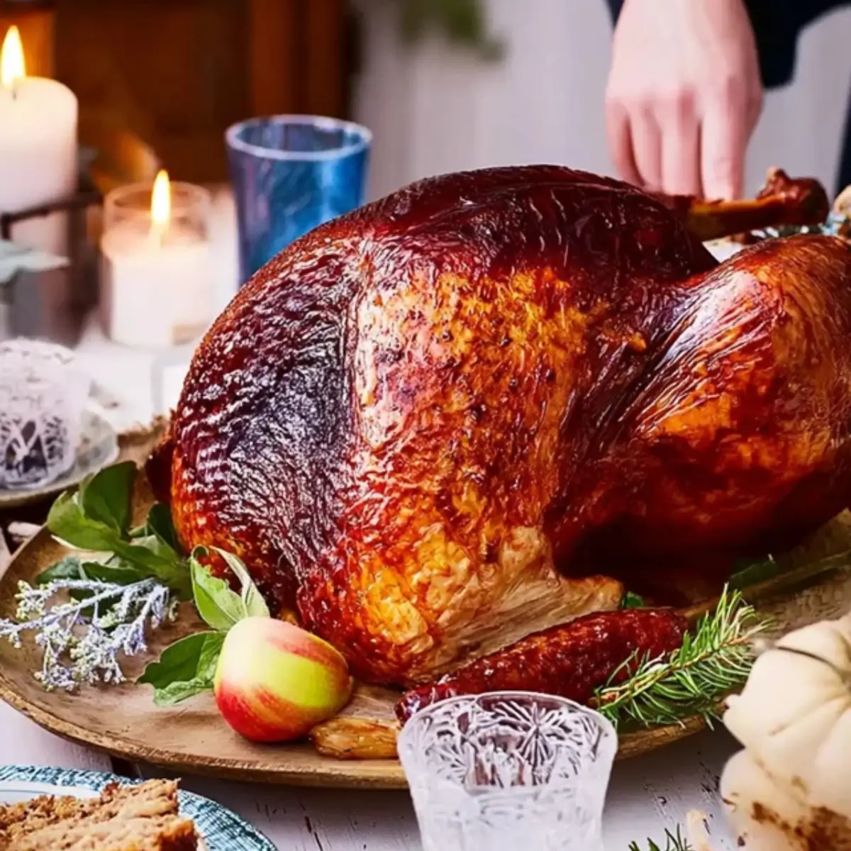 Honey Turkey mit Apfel Zwiebelbrot Füllung – Der festliche ...