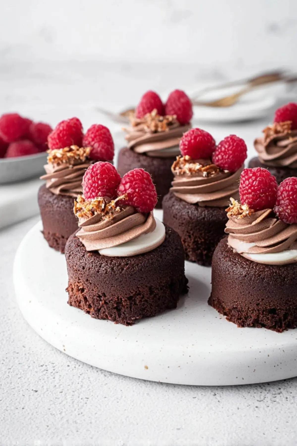 Brownie mini Törtchen mit Schokocreme & Himbeeren - Muma’s Kitchen