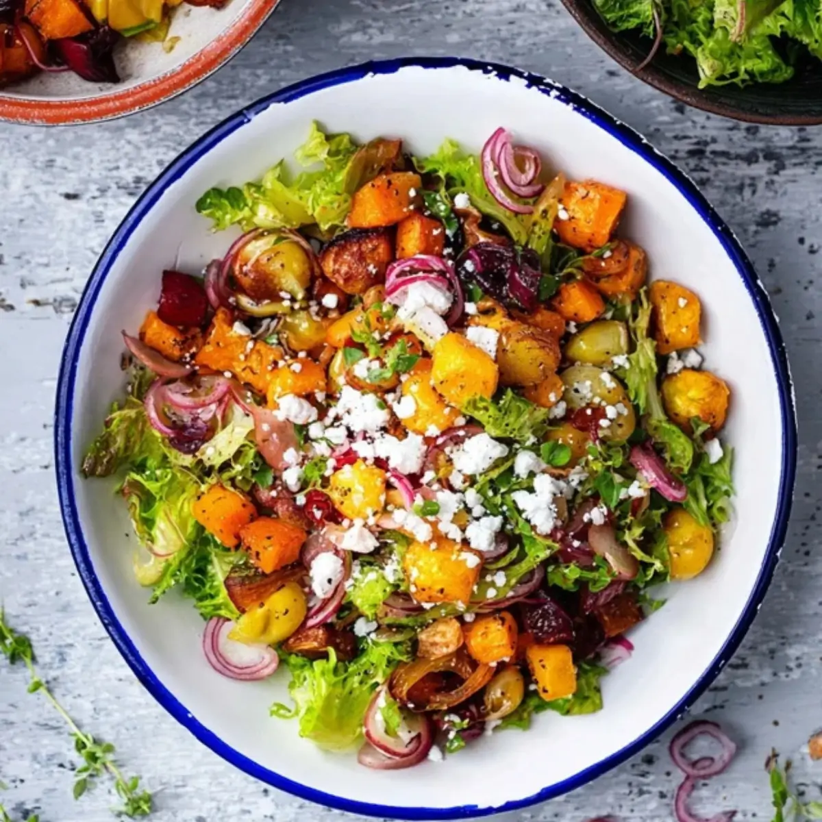 Wintersalat mit geröstetem Gemüse: Herzhaft, warm und voller Geschmack ...