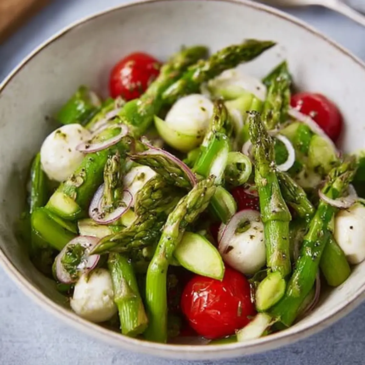 Gruner Spargel Im Salat